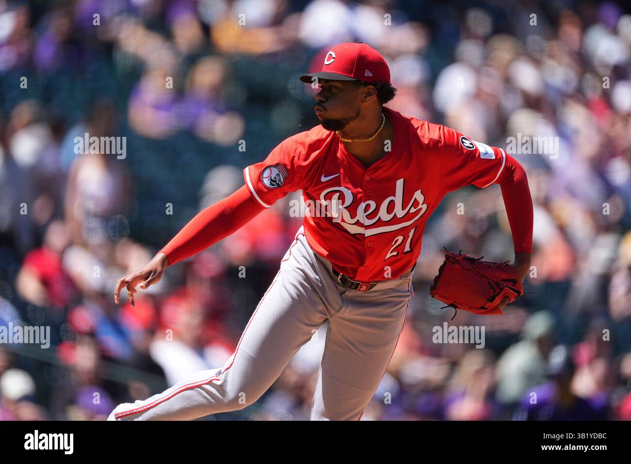 Cincinnati Reds pitcher Hunter Greene (21) in the first inning of a ...