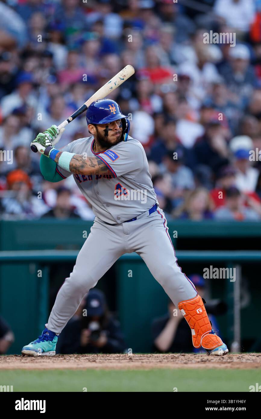 WASHINGTON, DC - APRIL 26: New York Mets catcher Francisco Alvarez (4 ...