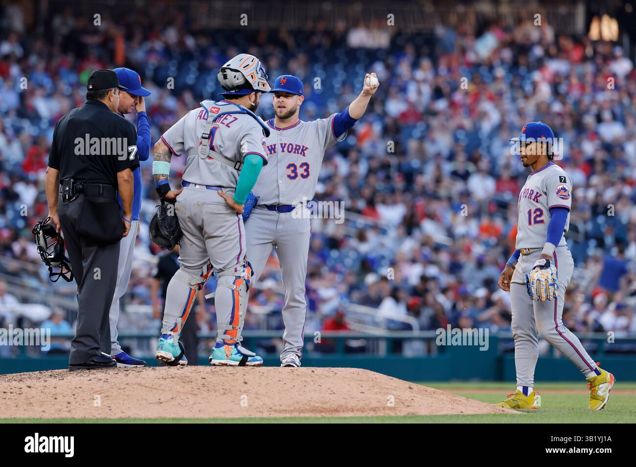 WASHINGTON, DC - APRIL 26: New York Mets pitcher A.J. Minter (33 ...