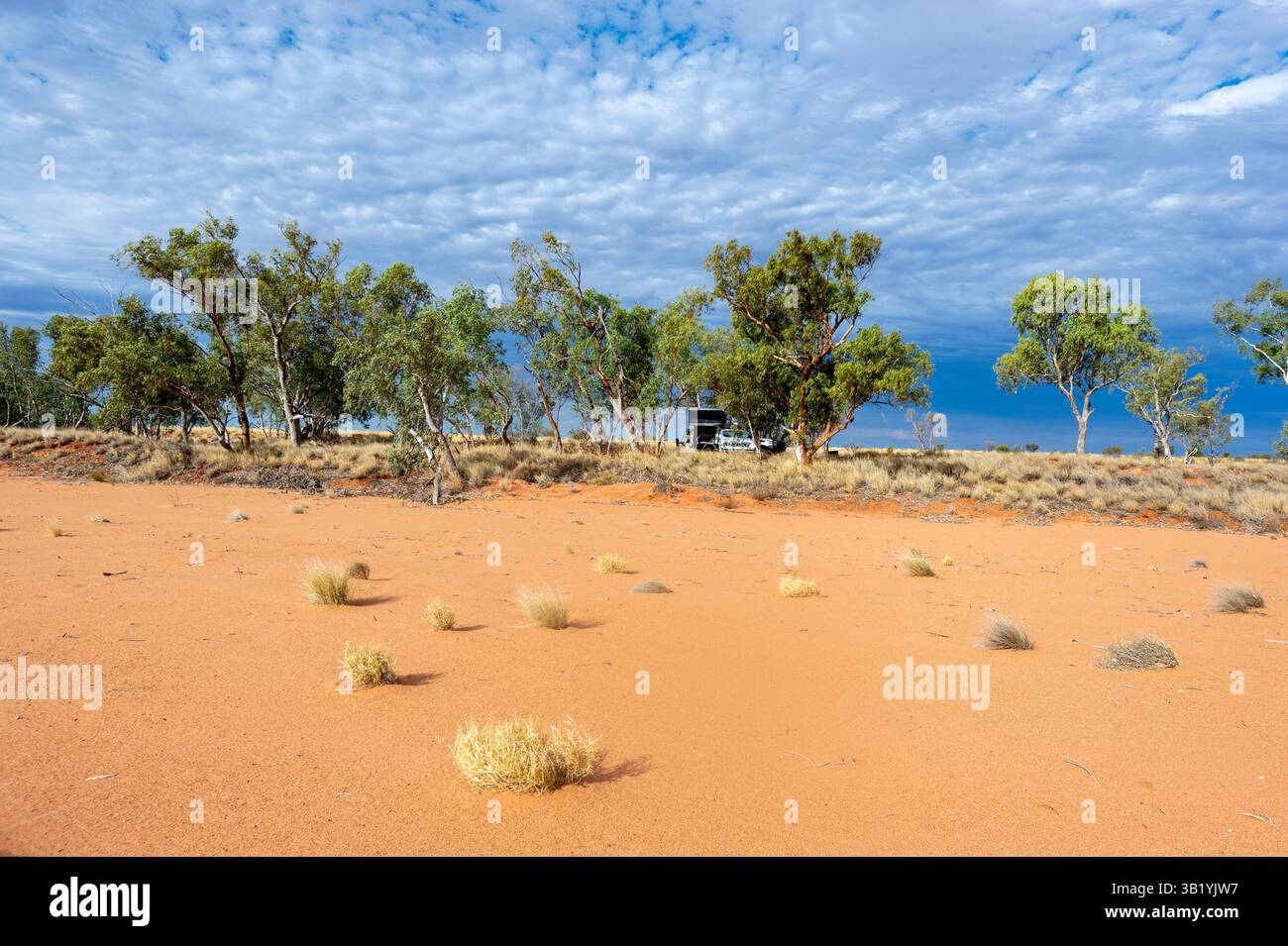 Camping in the Simpson Desert along the Hay River dry riverbed ...
