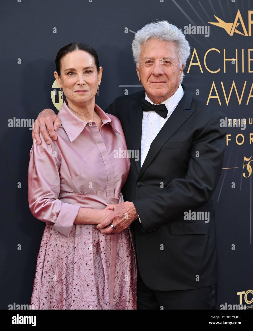 Hollywood, USA. 26th Apr, 2025. Lisa Hoffman and Dustin Hoffman ...