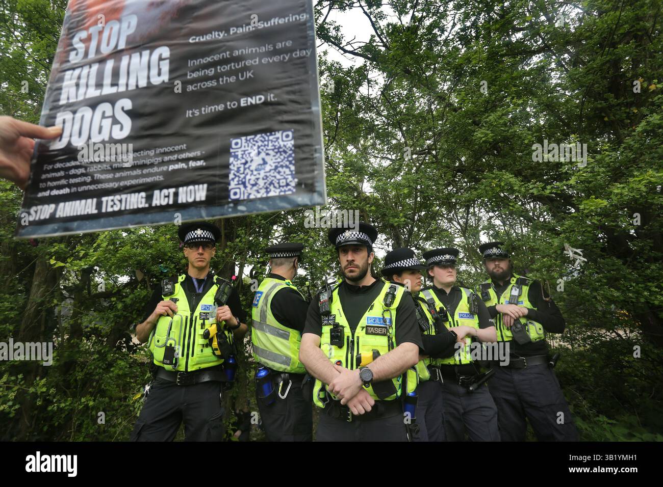 April 26, 2025, Huntingdon, England, UK: Police officers form a cordon ...