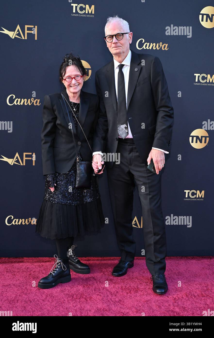 Hollywood, USA. 26th Apr, 2025. Mary Jo Deschanel and Caleb Deschanel ...