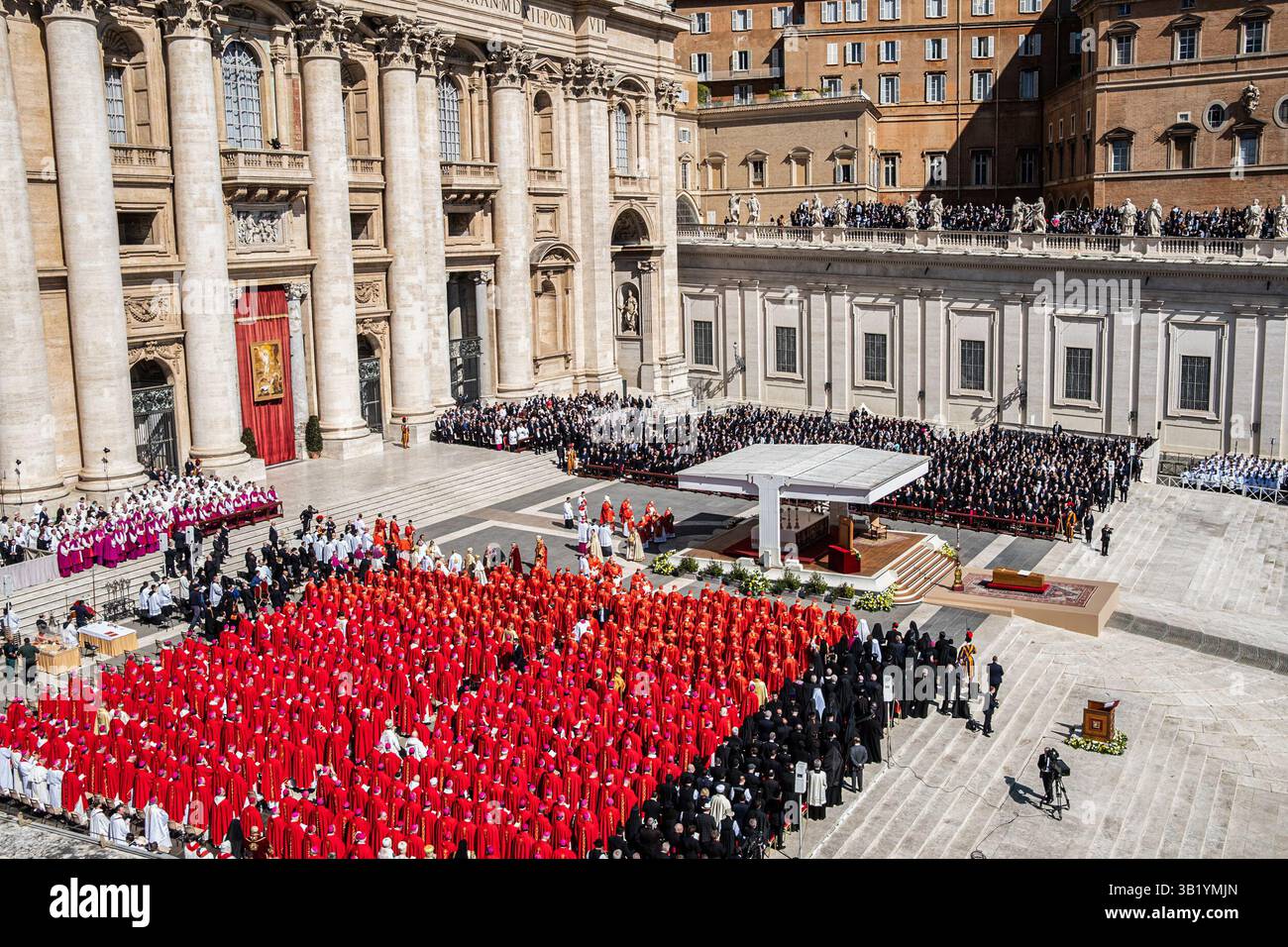 Vatican City, Vatican. 26th Apr 2025. General view of the funeral of ...