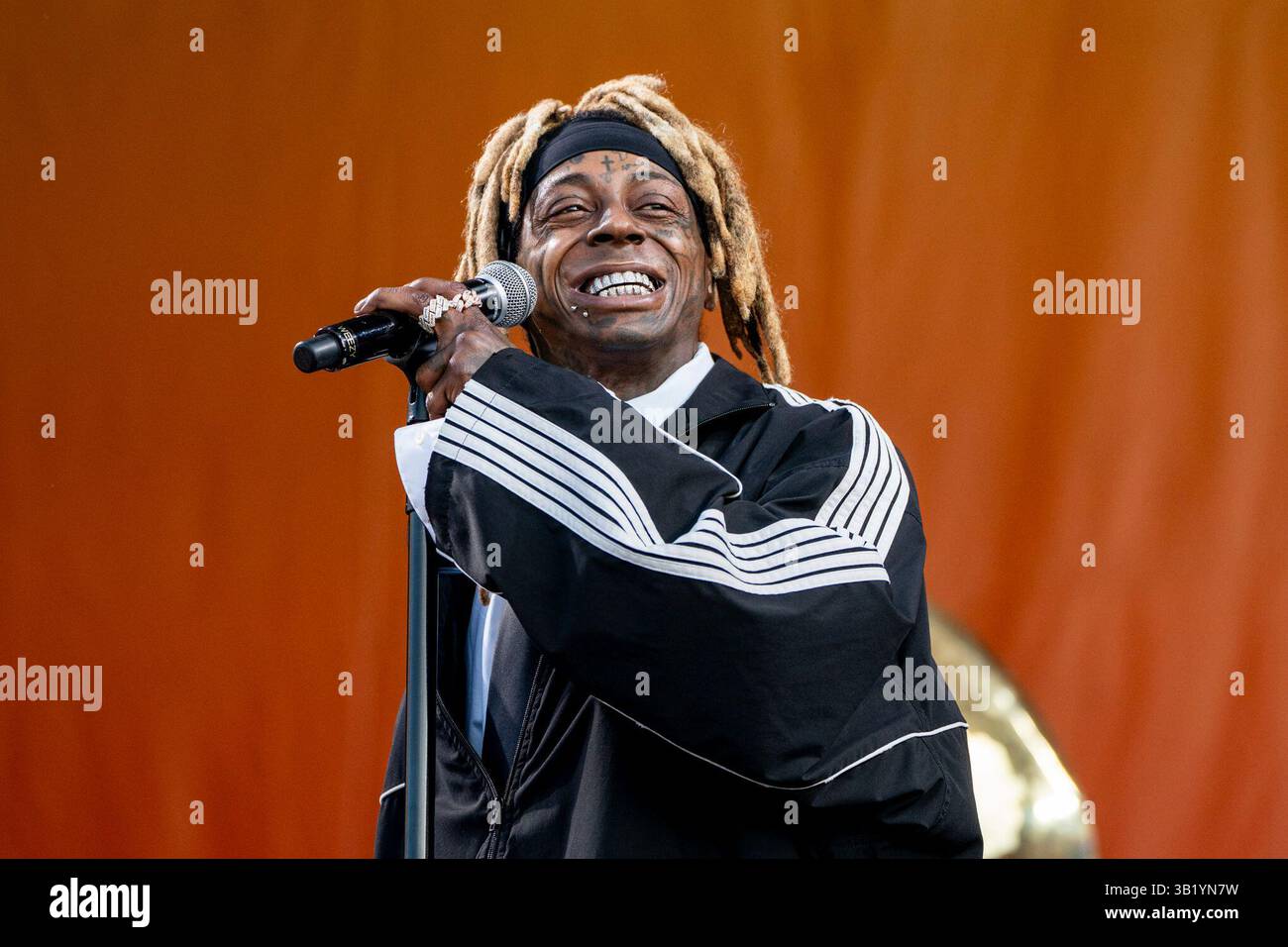 Lil Wayne performs with The Roots during the first weekend of the New ...