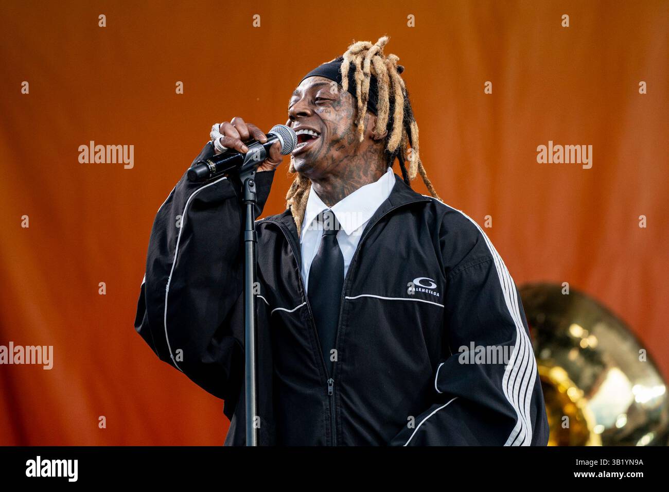 Lil Wayne performs with The Roots during the first weekend of the New ...