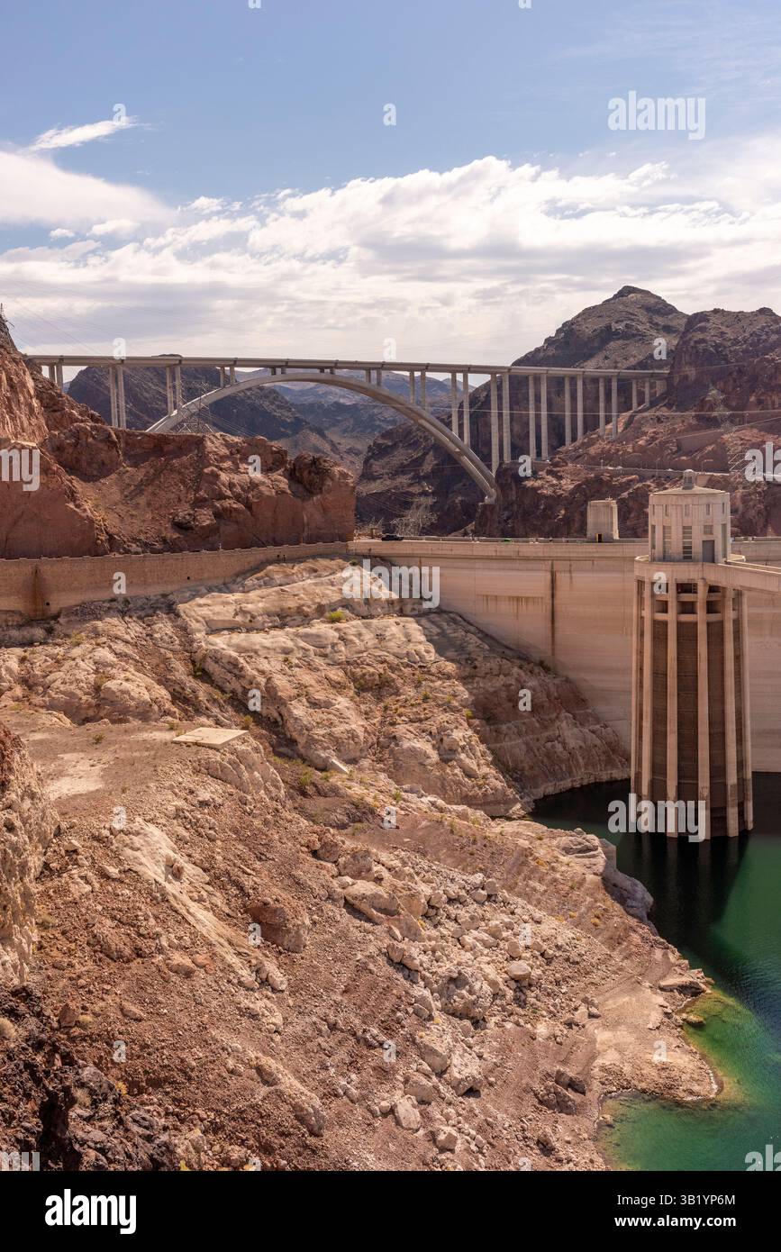 The Hoover Dam is located in Boulder City, Nevada near the border of ...