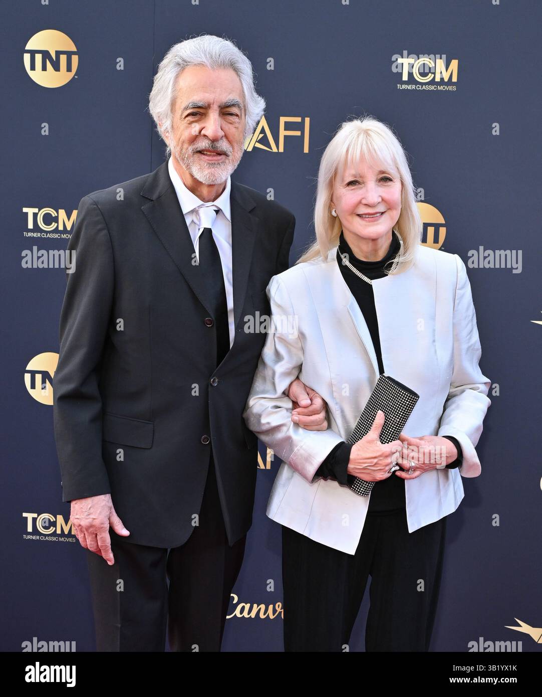 Hollywood, USA. 26th Apr, 2025. Joe Mantegna and Arlene Vrhel arriving ...
