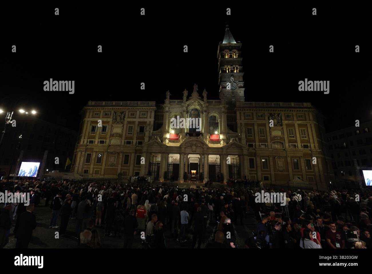 Rome, 26 April 2025: Cardinal Rolandas Makrickas leads the recitation ...