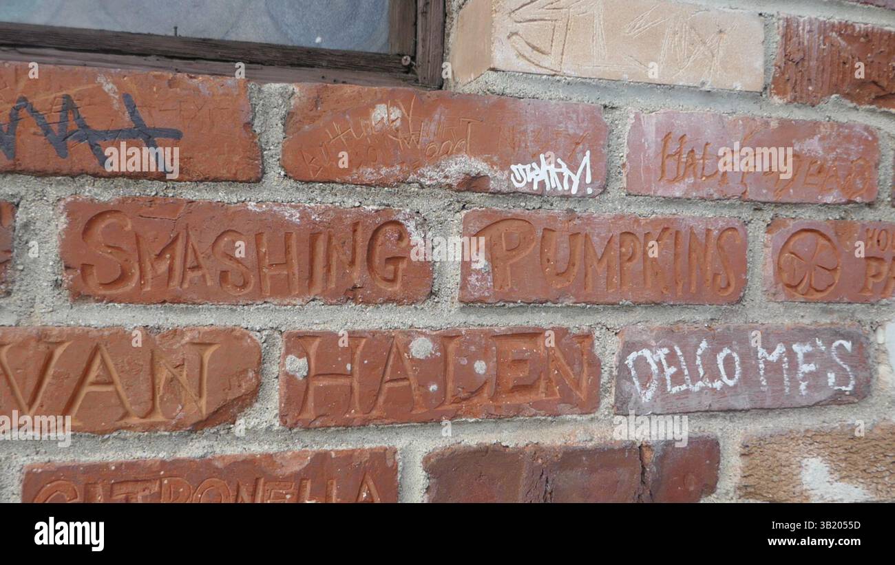 Los Angeles, California, USA 26th April 2025 Smashing Pumpkin and Van ...