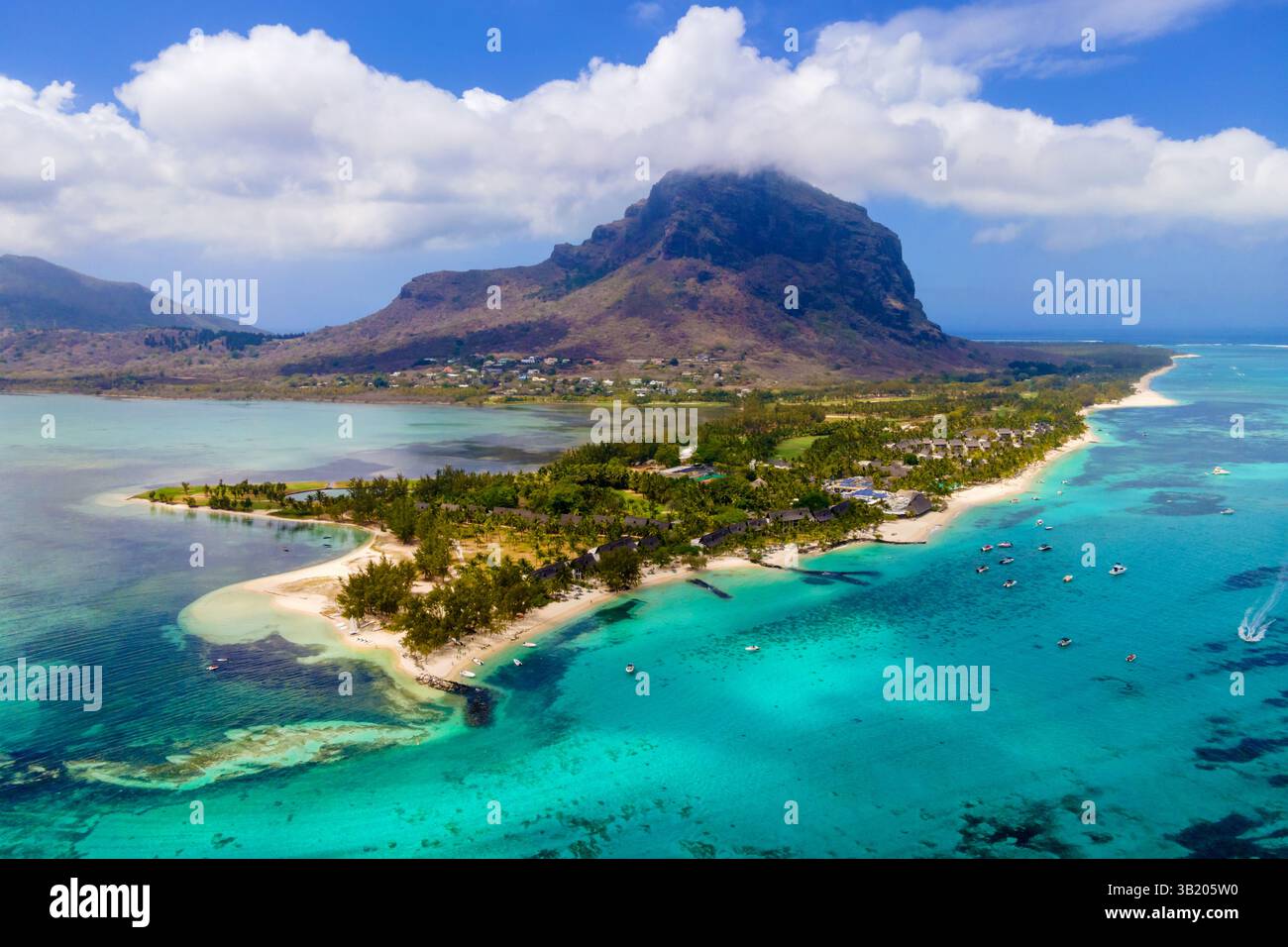 "Le Morne Brabant", peninsula at the extreme southwestern tip of the ...