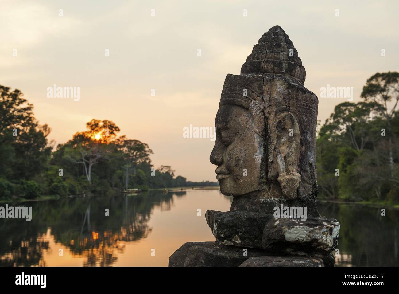 Figures on the bridge to Angkor Thom, sunset, Angkor Wat, Angkor ...