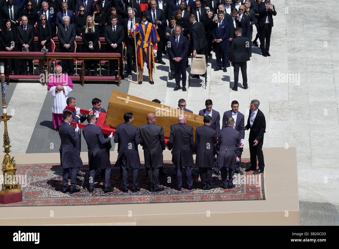 Vatican City, Italy. 26th Apr, 2025. After the coffin containing the ...