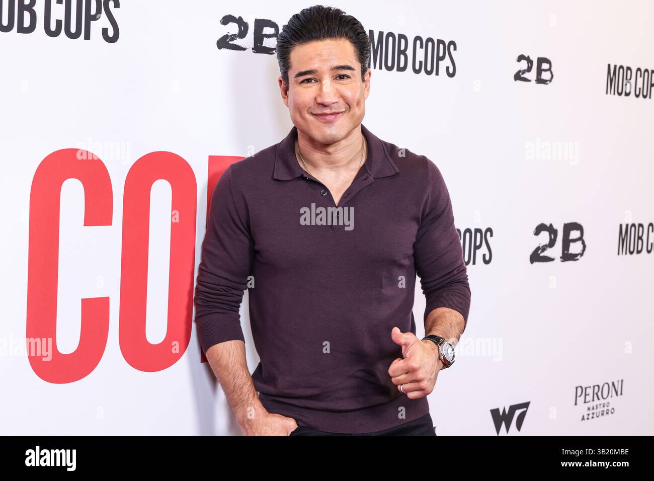 HOLLYWOOD, LOS ANGELES, CALIFORNIA, USA - APRIL 23: Mario Lopez arrives ...