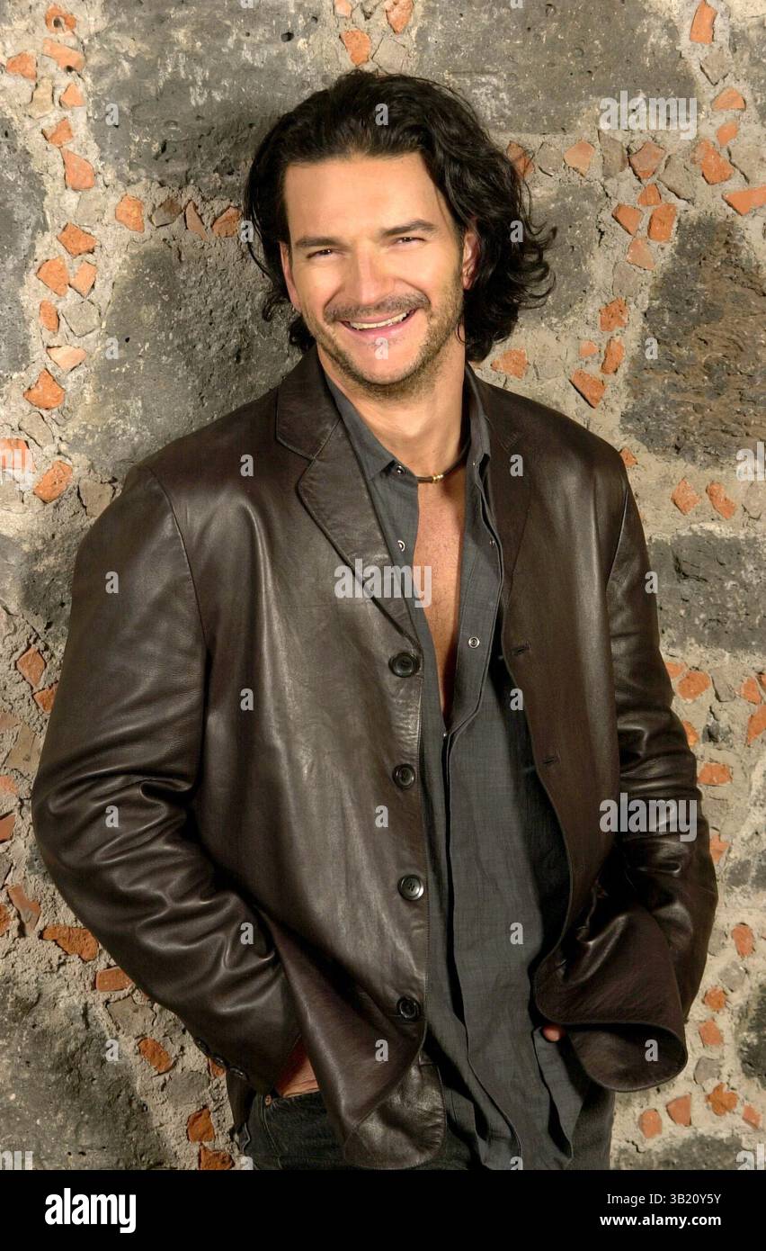 Hombre guatemalteco hi-res stock photography and images - Alamy