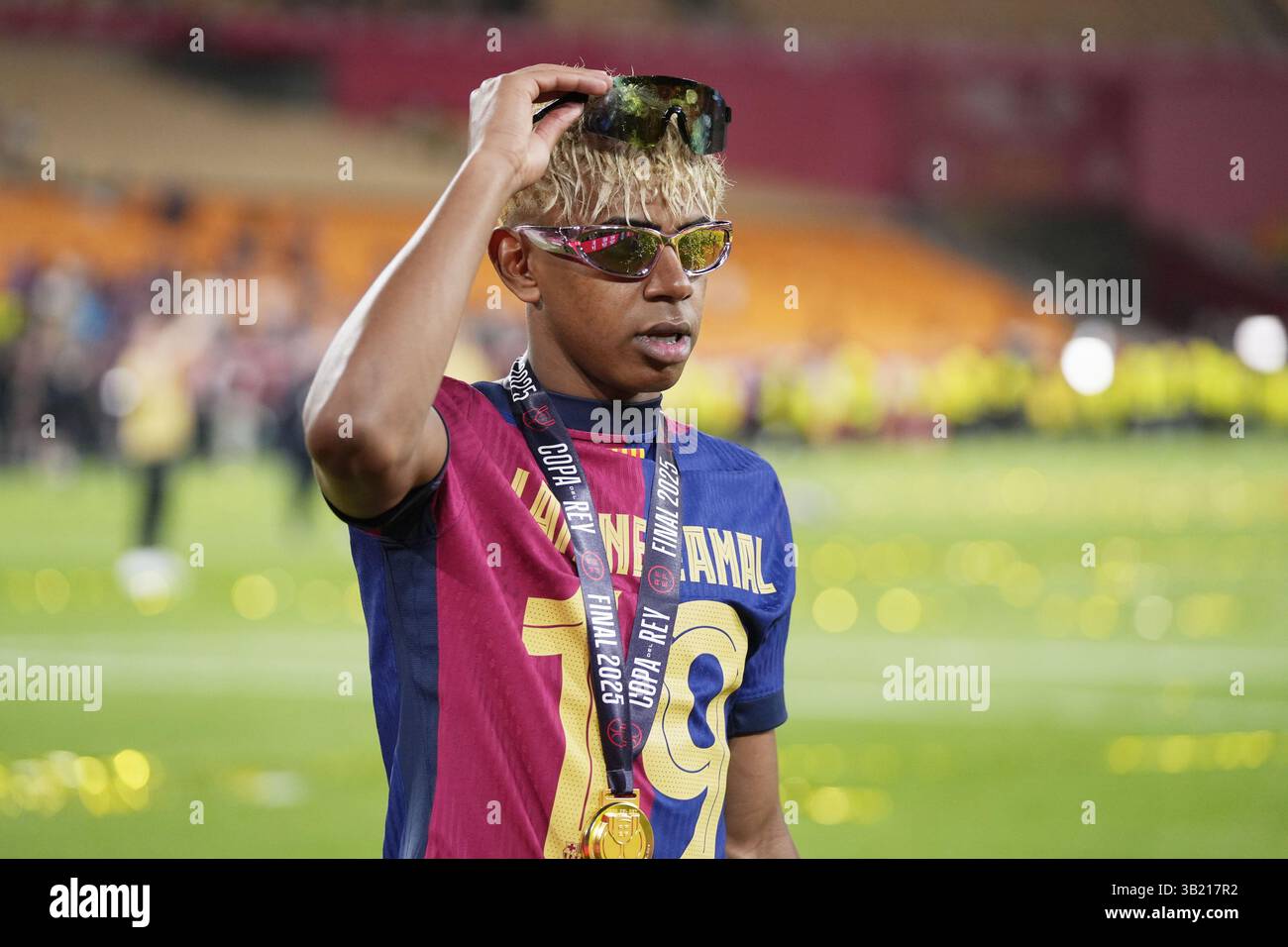Lamine Yamal of FC Barcelona celebrates the victory during the Spanish ...