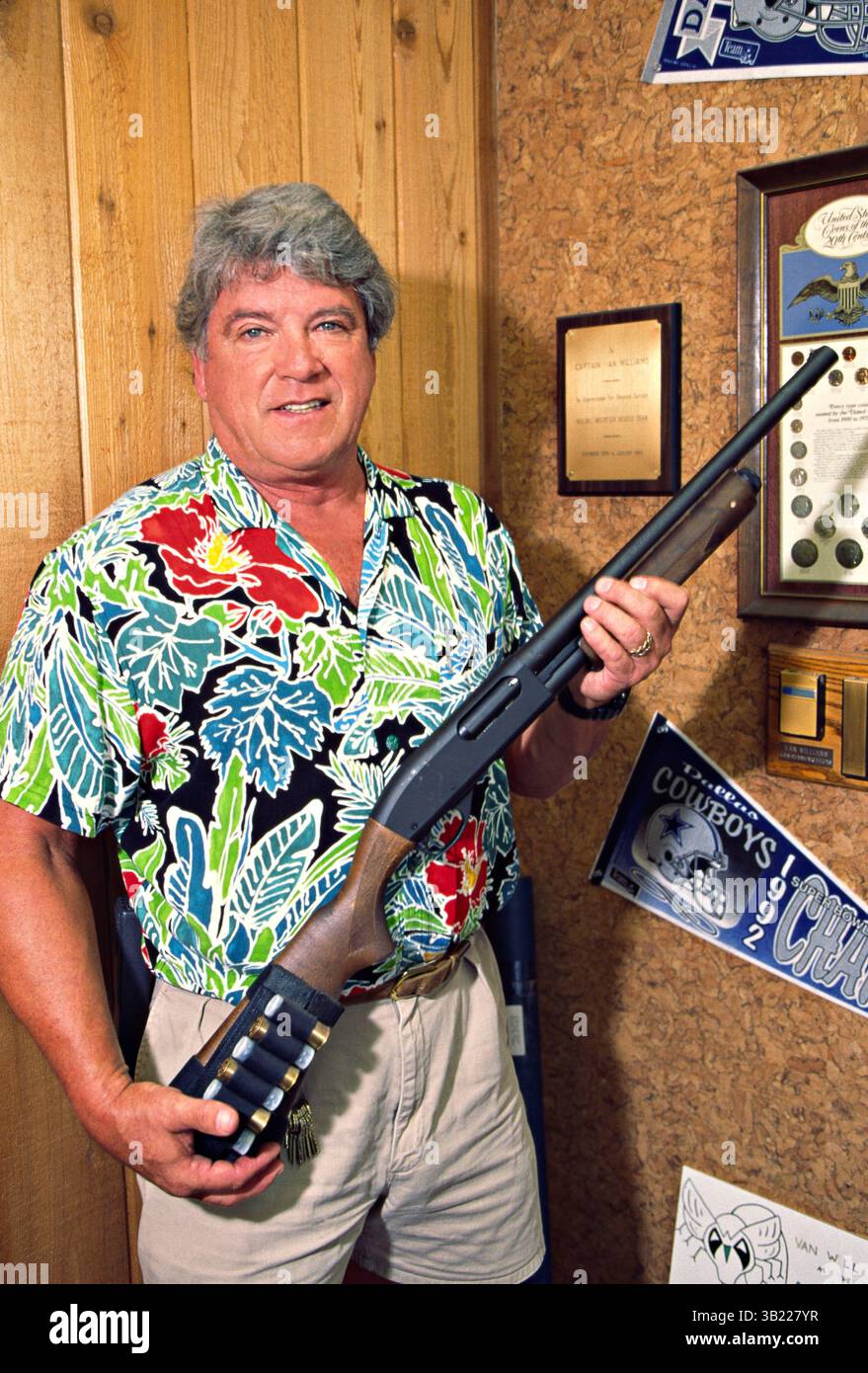 FILE PHOTO - Actor VAN WILLIAMS and Green Hornet go back, way back ...