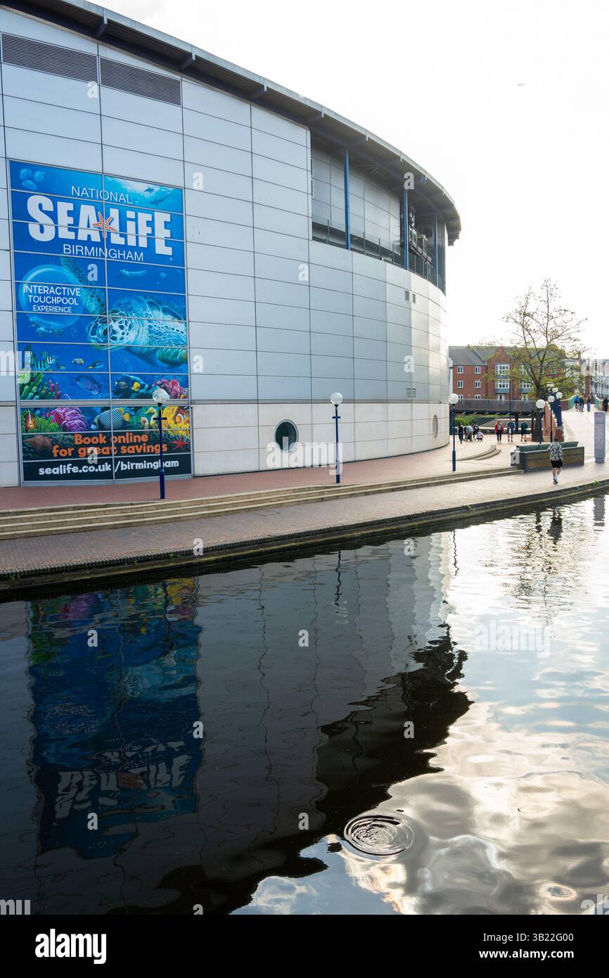 The external of the Birmingham Sea Life at the side of the Fazeley ...