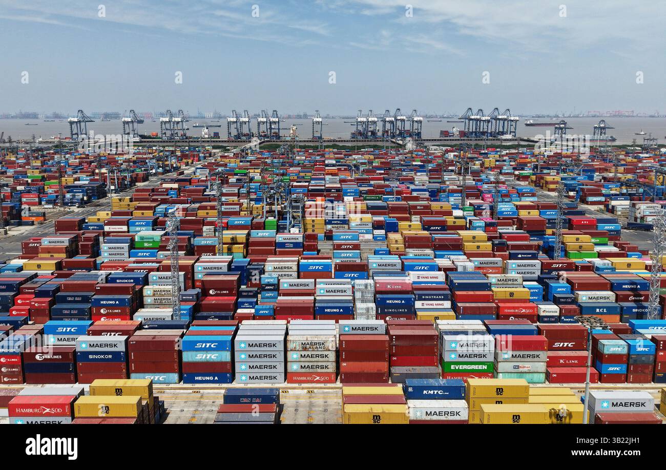 SHANGHAI, CHINA - APRIL 27, 2025 - A pile of foreign trade containers ...