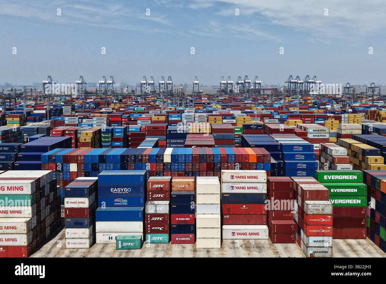 SHANGHAI, CHINA - APRIL 27, 2025 - A pile of foreign trade containers ...
