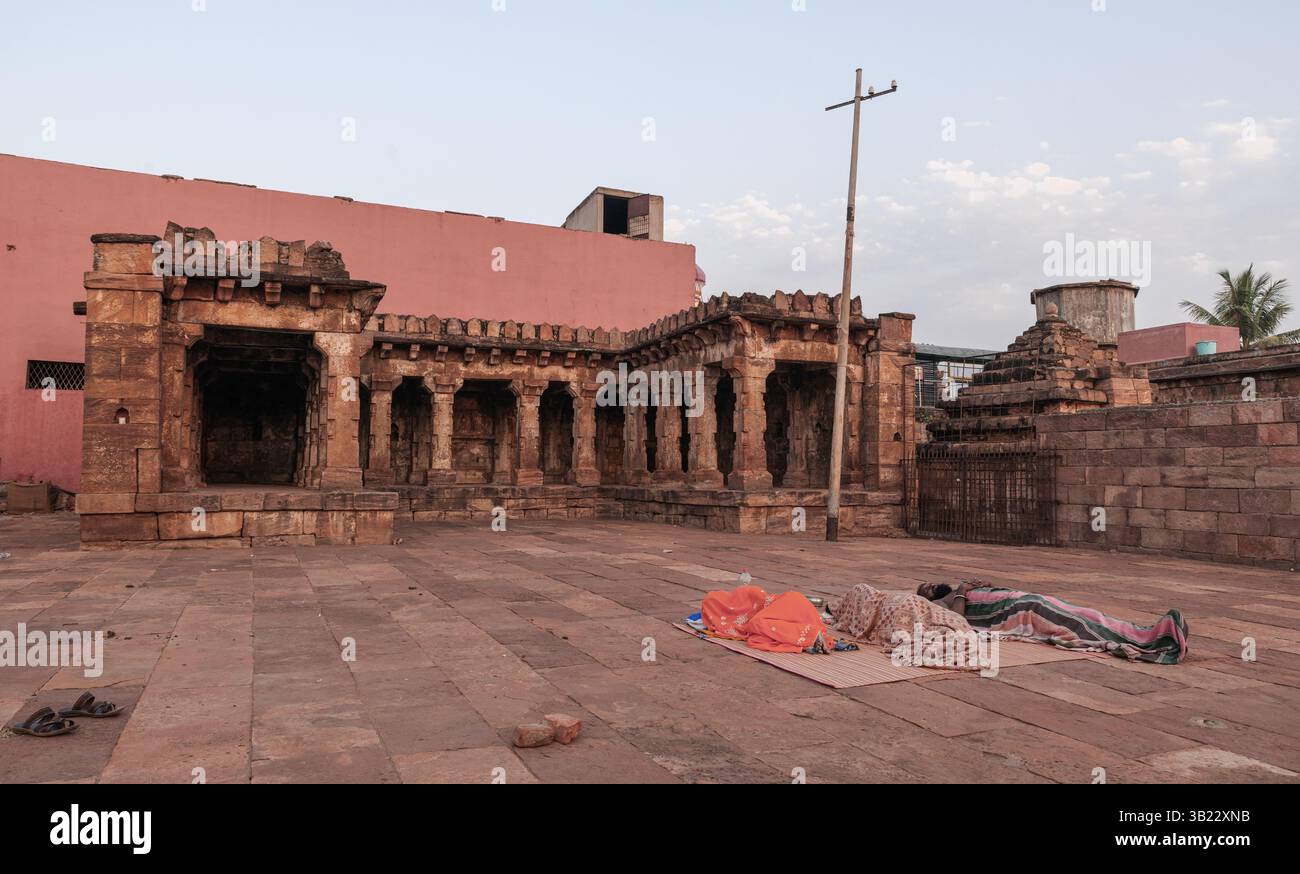 The Banashankari Devi Temple is a Hindu shrine in Cholacagudda near ...