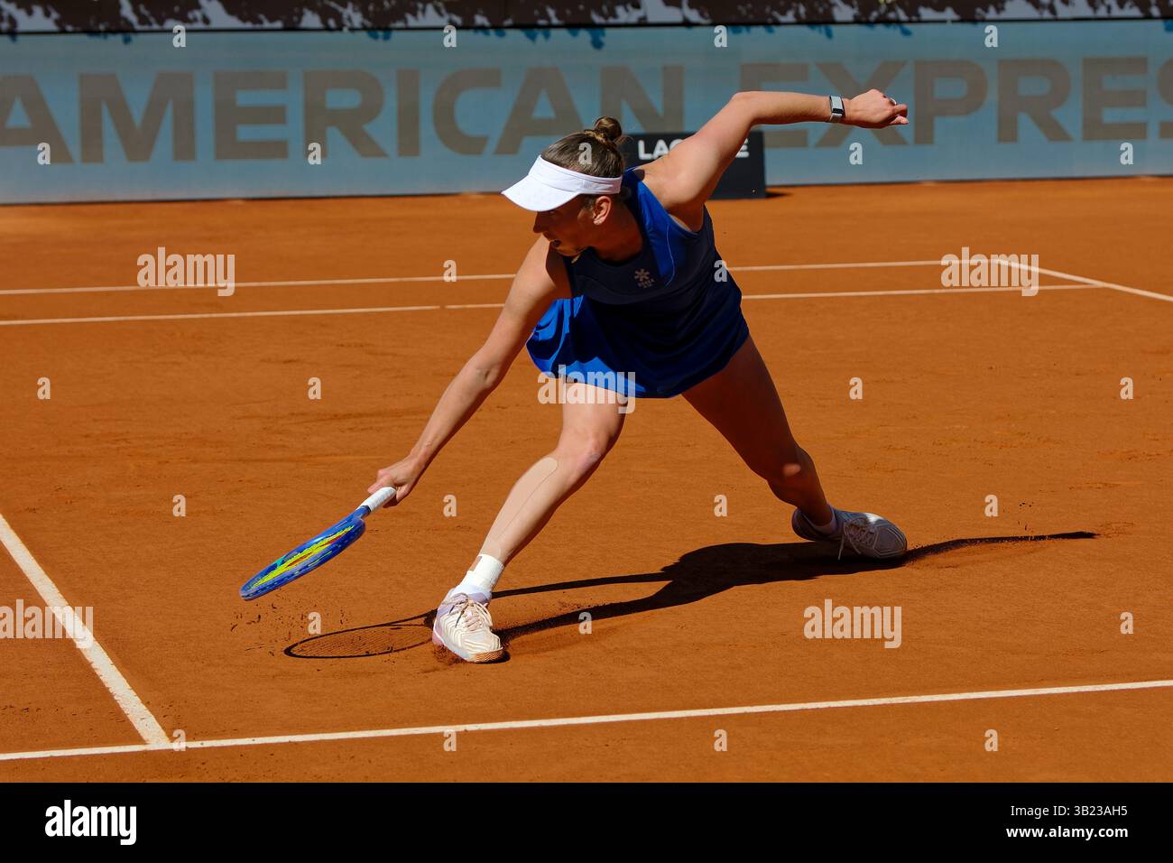 Madrid, Spain. 27th Apr, 2025. Tennis WTA, individual Women: Mutua ...