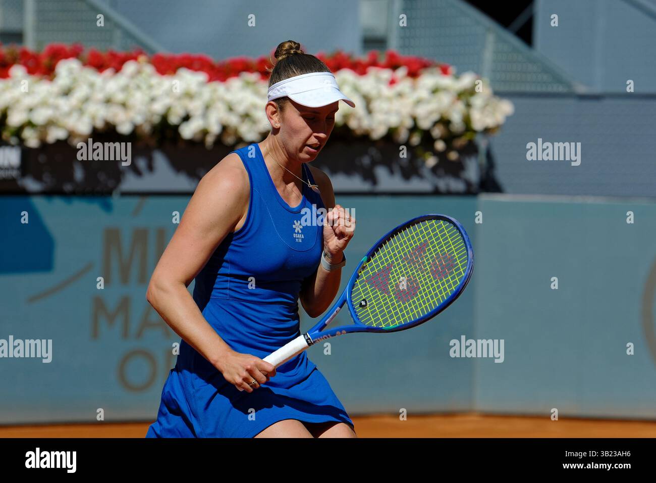 Madrid, Spain. 27th Apr, 2025. Tennis WTA, individual Women: Mutua ...