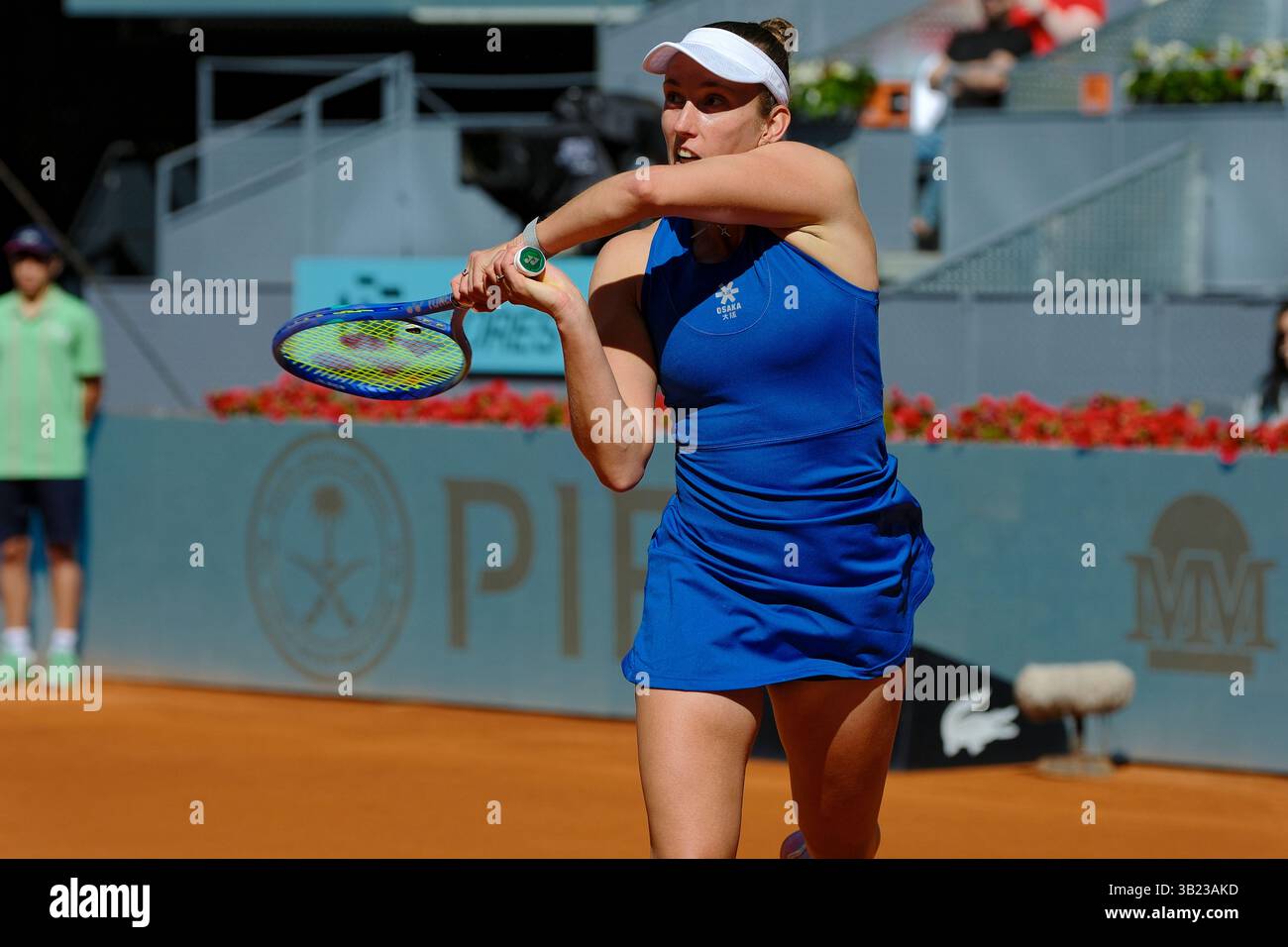 Madrid, Spain. 27th Apr, 2025. Tennis WTA, individual Women: Mutua ...