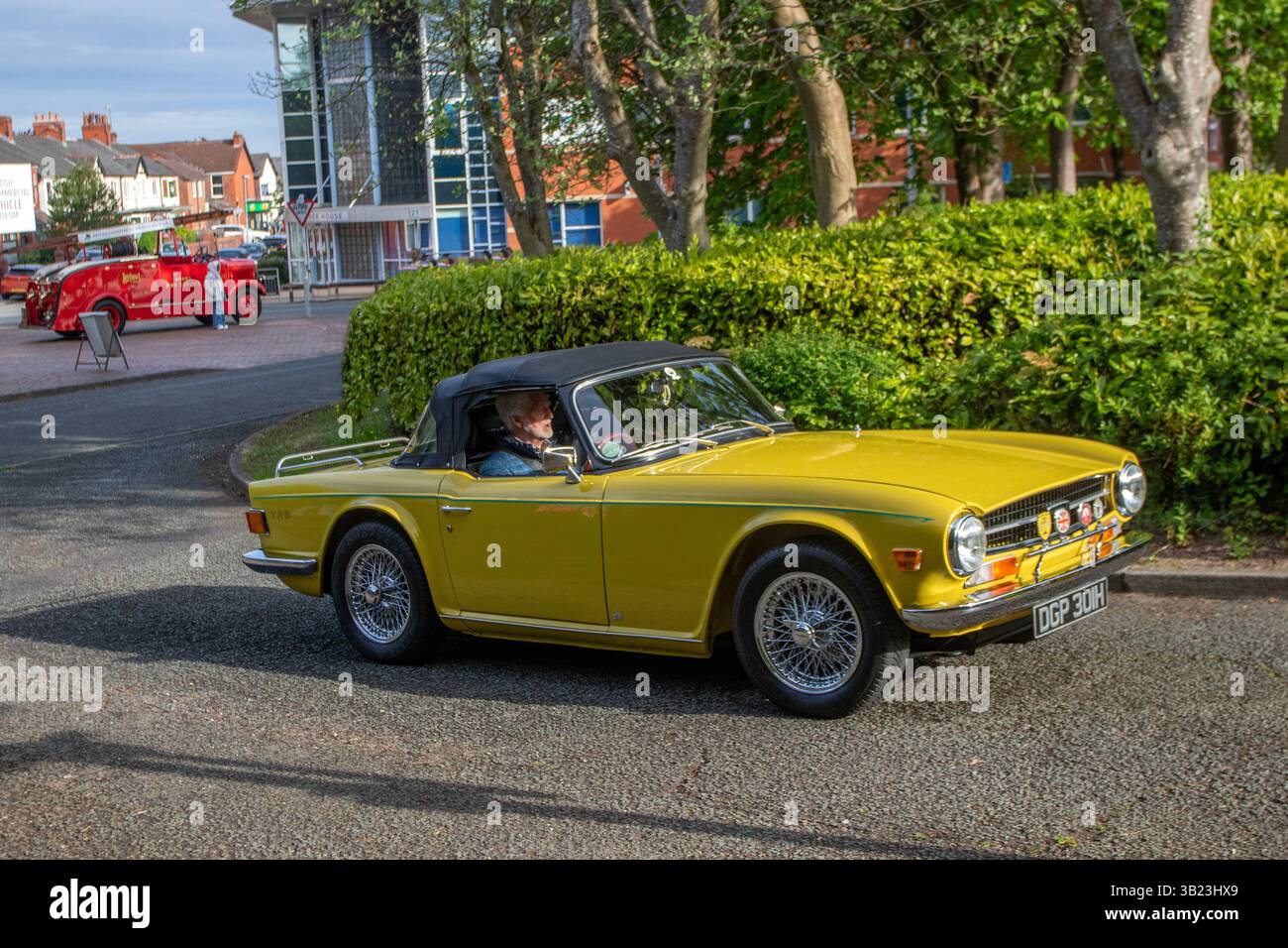 Petrol 2498 cc hi-res stock photography and images - Alamy