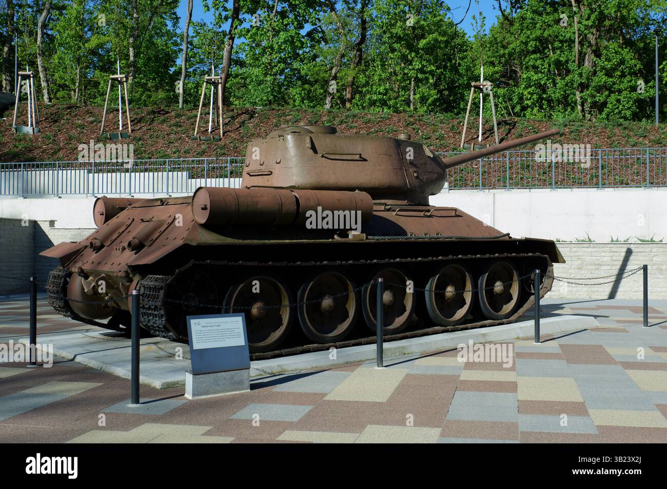 T34 Tank - Soviet era weaponry on show at the Seelow Museum ...