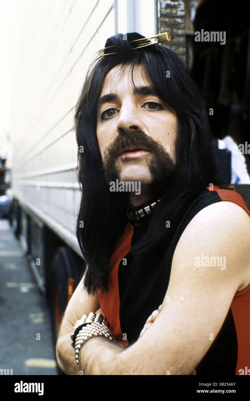 HARRY SHEARER in THIS IS SPINAL TAP (1984), directed by ROB REINER ...