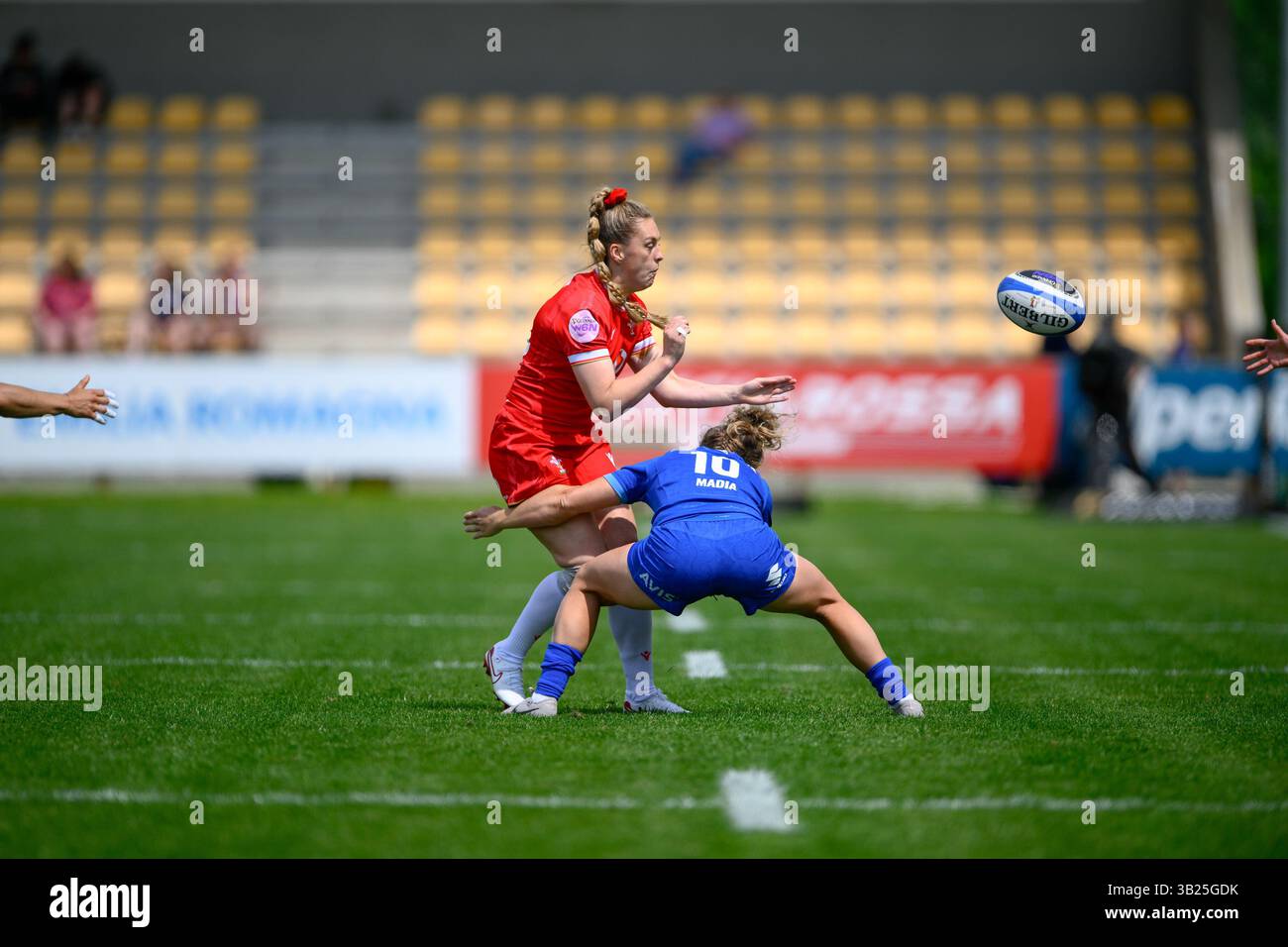 Hannah Jones ( Wales ) during 2025 Women's Six Nations - Italy vs Wales ...