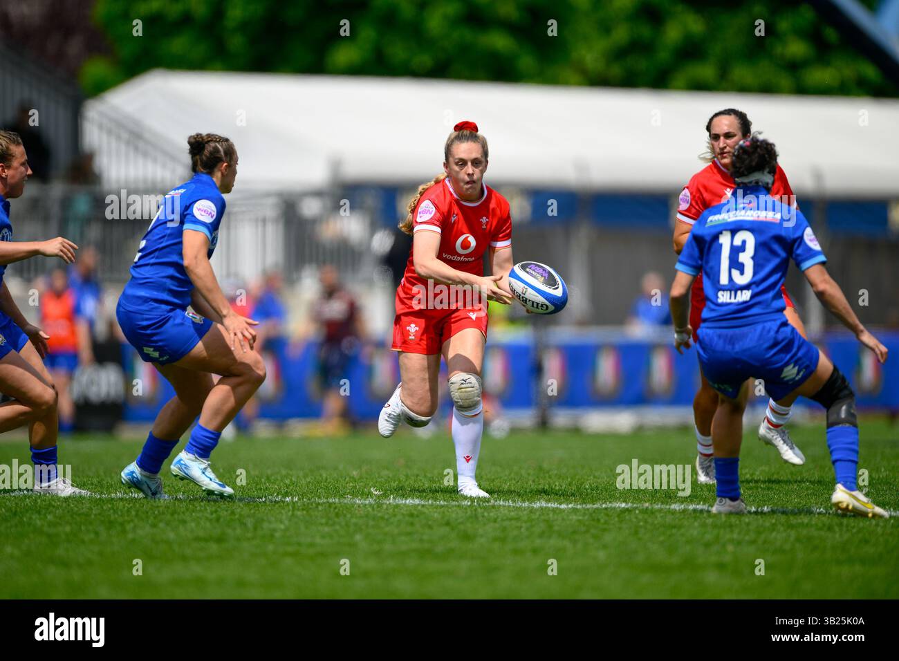 Hannah Jones ( Wales ) during 2025 Women's Six Nations - Italy vs Wales ...