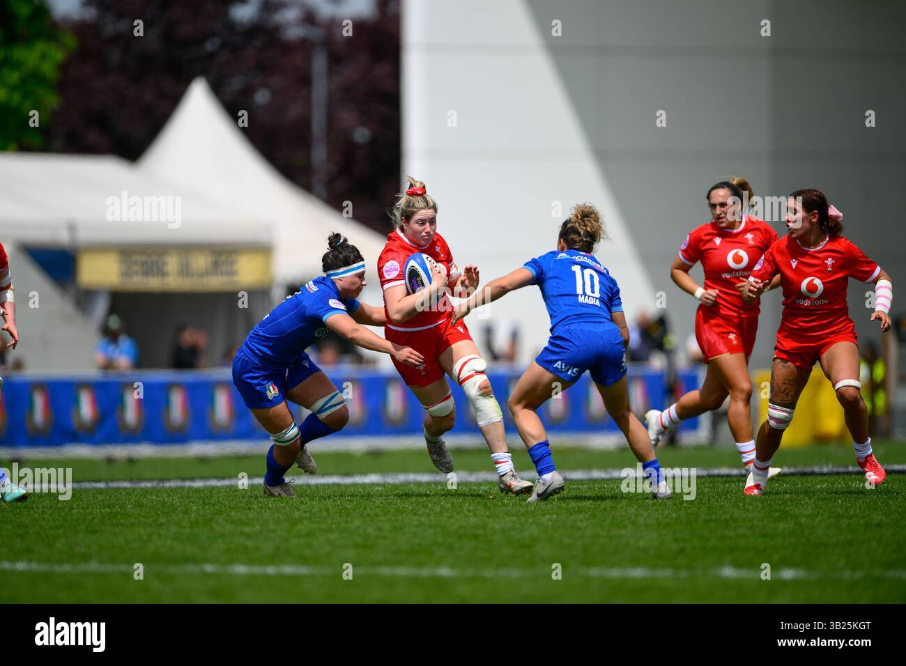 Gwen Crabb ( Wales ) during 2025 Women's Six Nations - Italy vs Wales ...