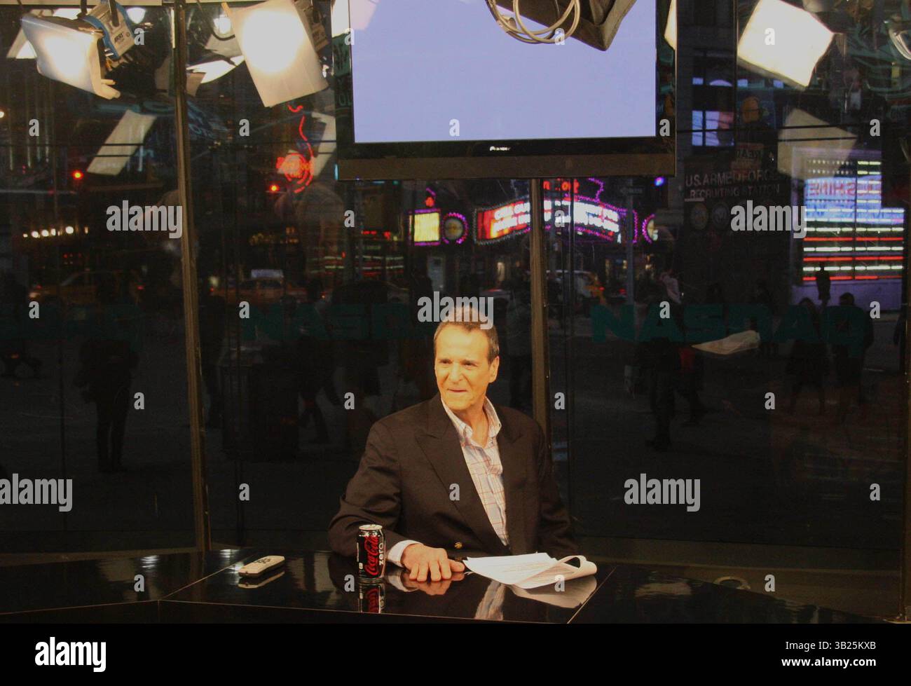 Nbc non stops new show all night with joey reynolds hi-res stock ...