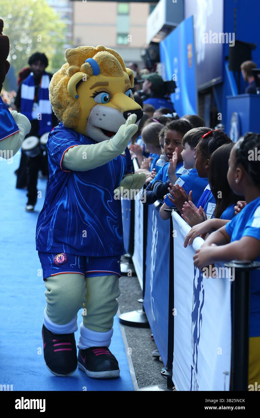 London, UK. 27th April 2025; Stamford Bridge, London, England: UEFA ...