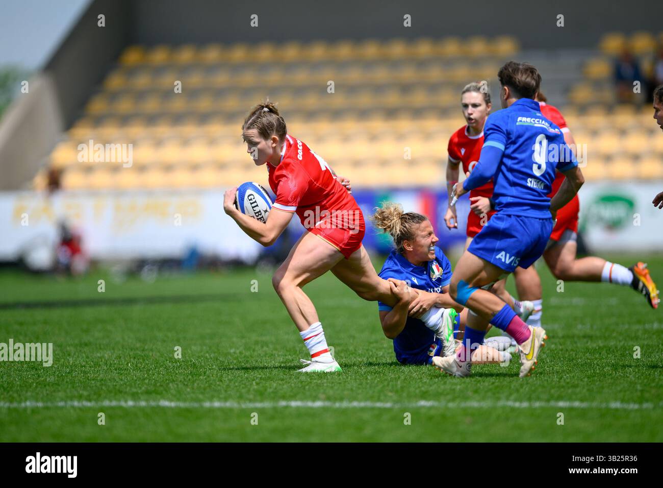 Parma, Italy. 27th Apr, 2025. Carys Cox ( Wales ) during 2025 Women's ...