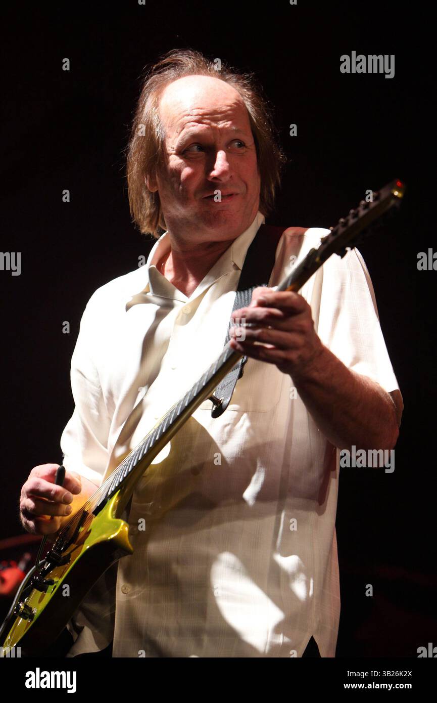 Adrian belew power trio belew2011 hi-res stock photography and images ...