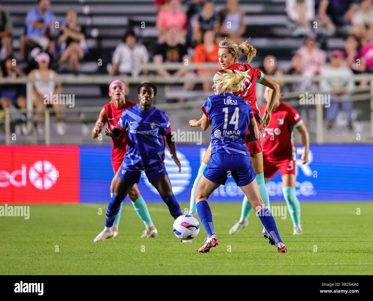 Cary, North Carolina, USA. 26th Apr, 2025. KC Current forward MARY LONG ...