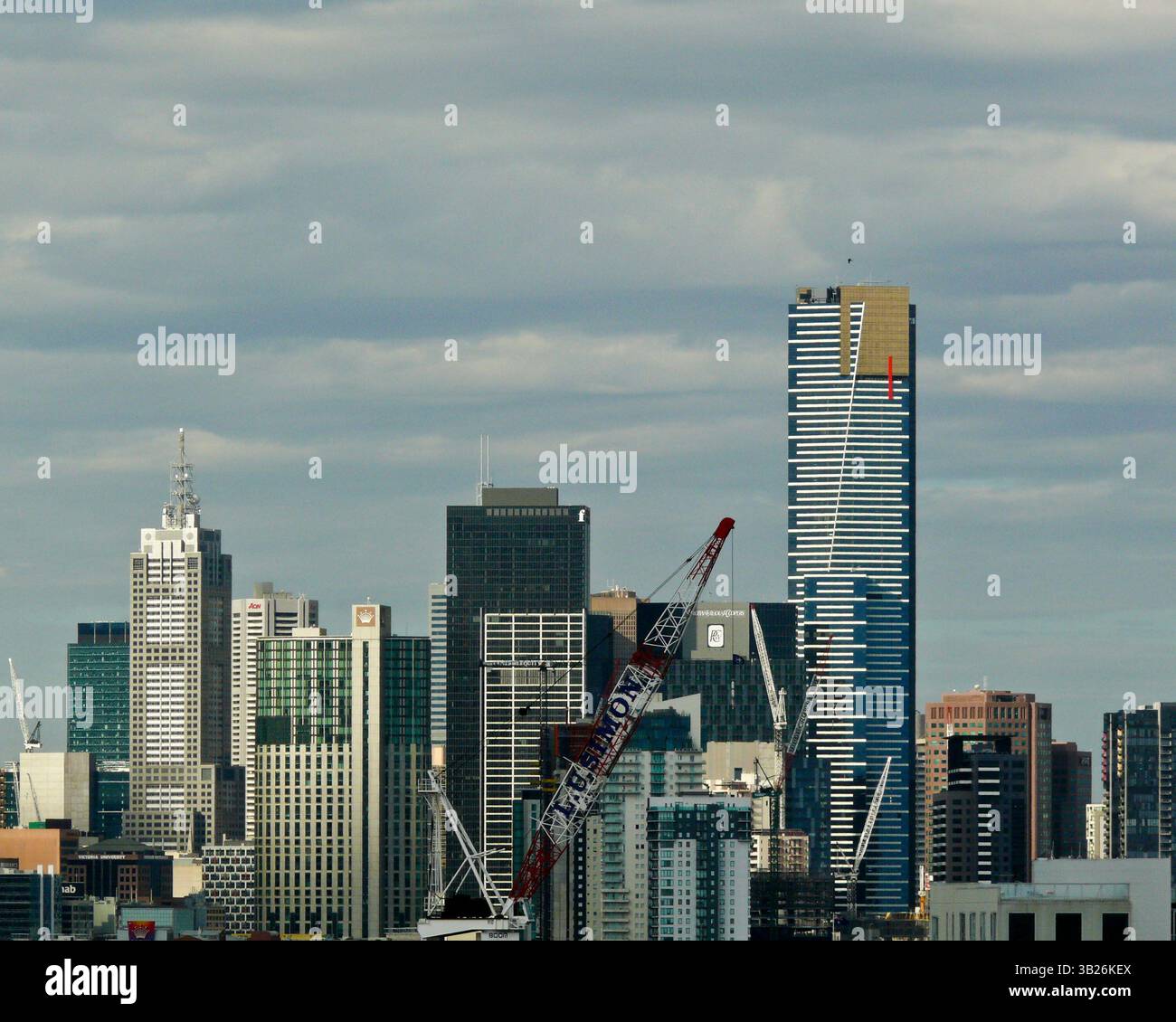 Southern hemispheres tallest building hi-res stock photography and ...