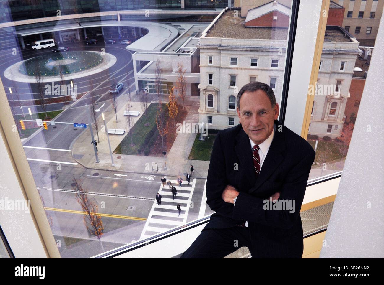 Nov 10, 2009 - Cleveland, Ohio, USA - Dr. DELOS "Toby" COSGROVE poses ...