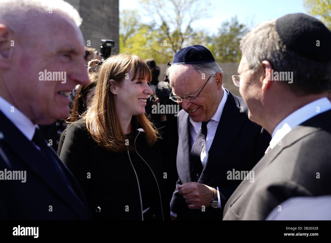 (left to right) Lord Vernon Coaker UK Defence Minister, Deputy Prime ...