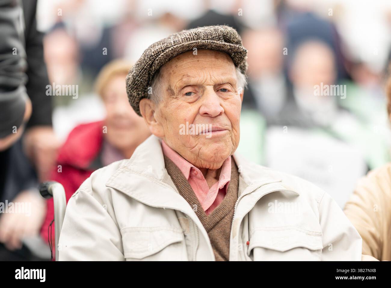 27 April 2025, Bavaria, Flossenbürg: Shelomo Selinger, survivor of the ...