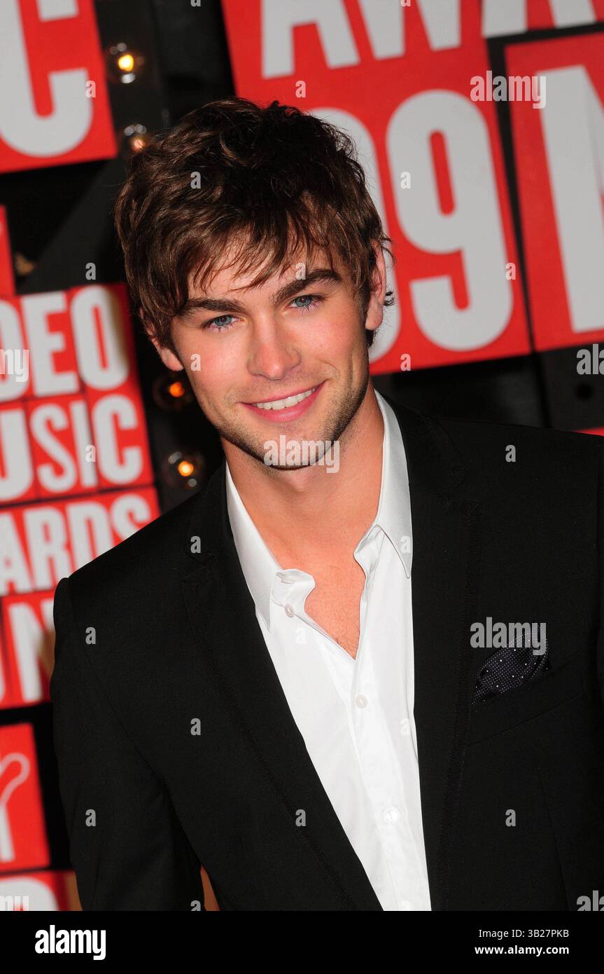 Chace crawford 2009 mtv video hi-res stock photography and images - Alamy