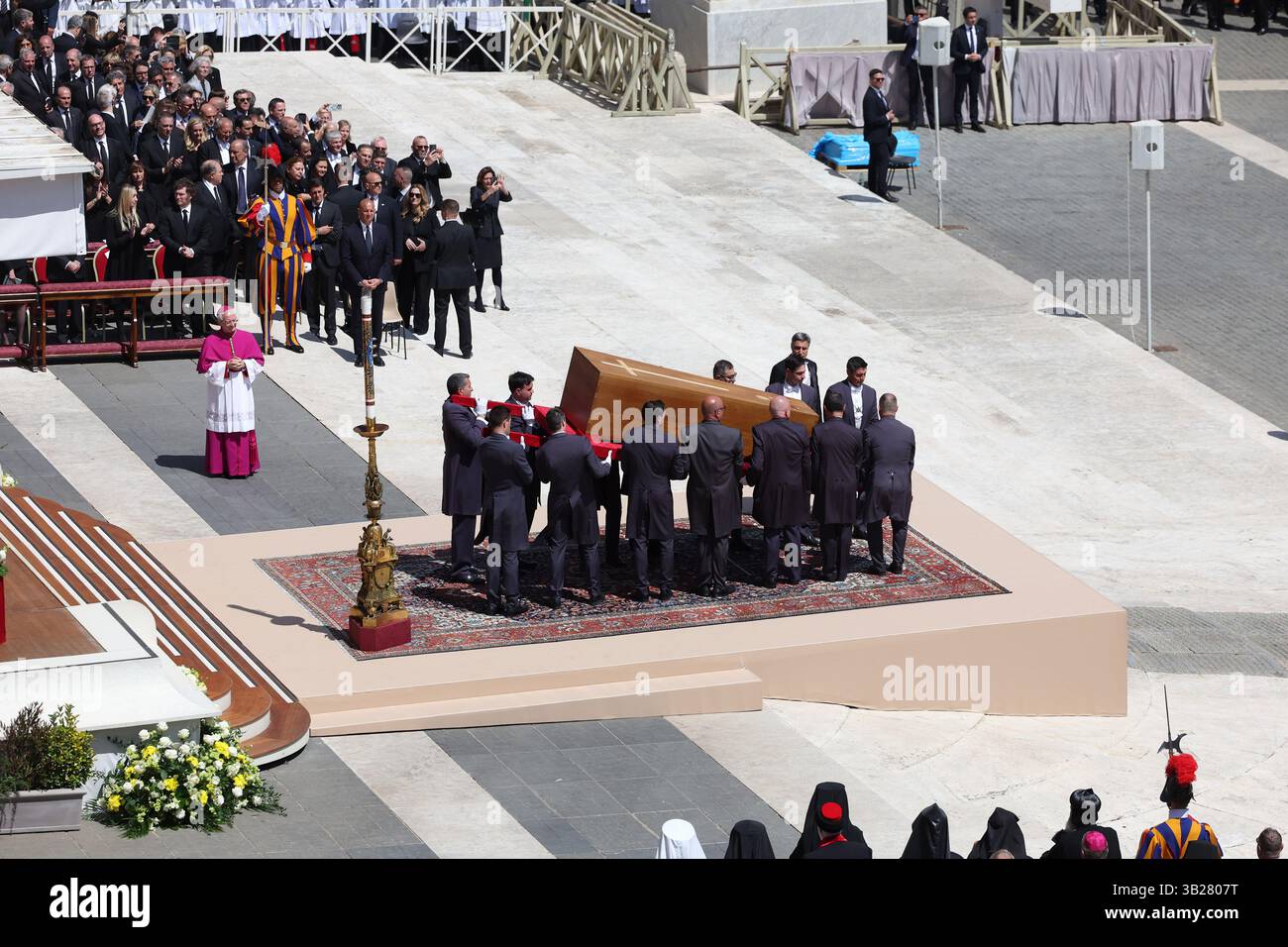 Vatican City, April 26, 2025: The coffin is raised towards the faithful ...