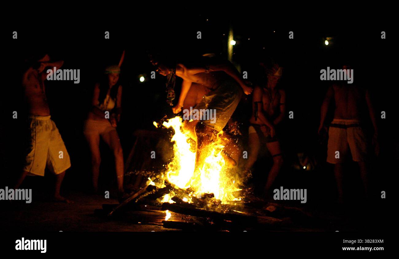 Oct 13, 2009 - Sorte, Yaracuy, Venezuela - Spiritual fire dance ...