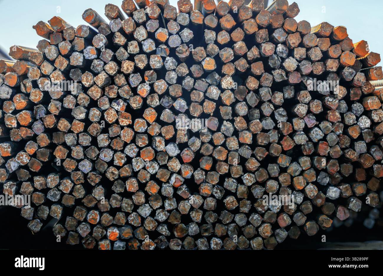 A pile of steel reinforcement from the end. Building structures Stock ...