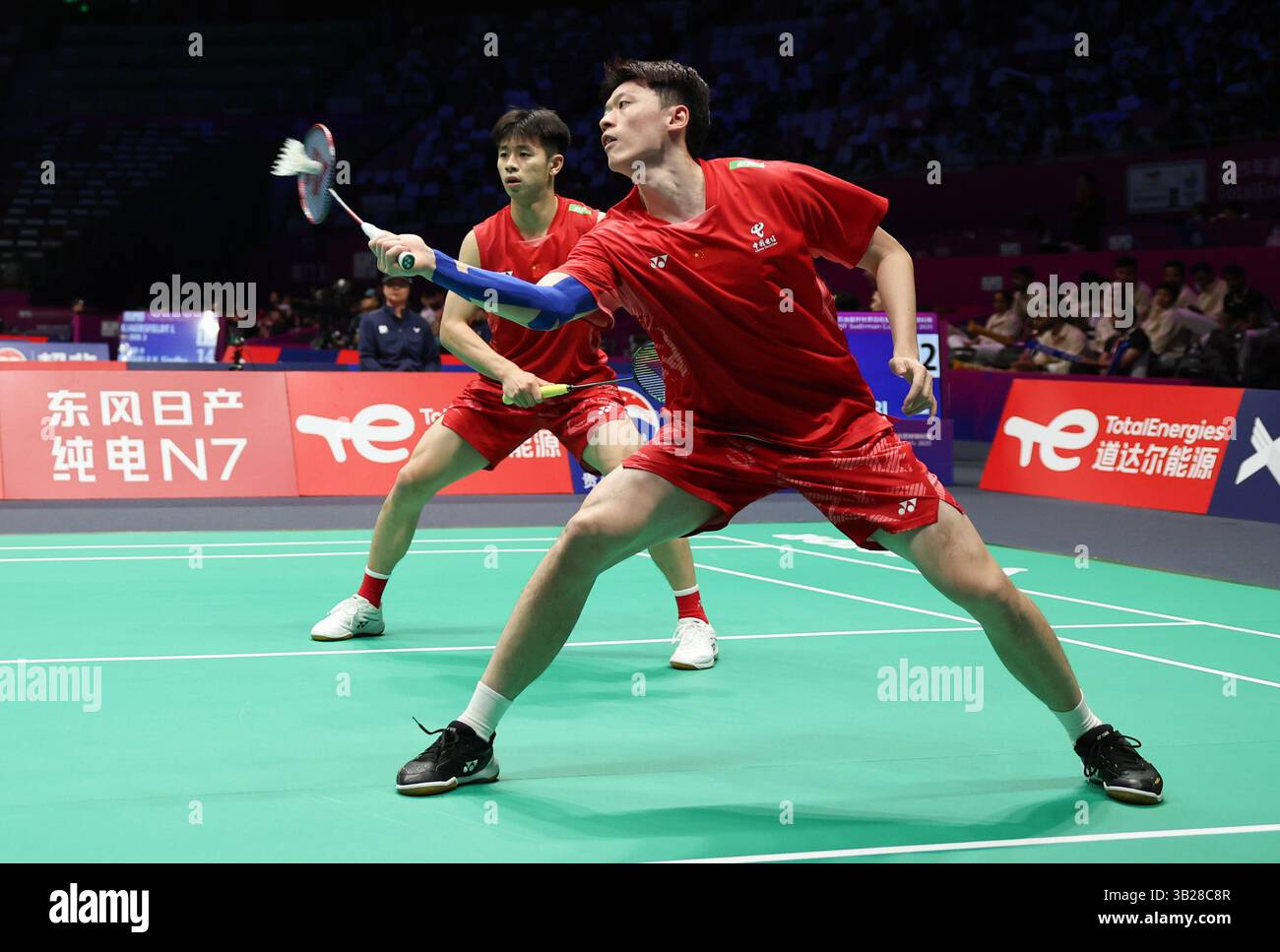 (250427) -- XIAMEN, April 27, 2025 (Xinhua) -- Chen Boyang (R)/Liu Yi ...