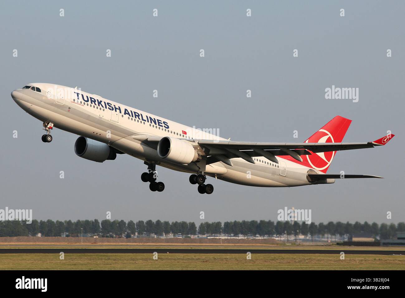 Turkish Airlines Airbus A330-200 in basic Eurofly livery with ...