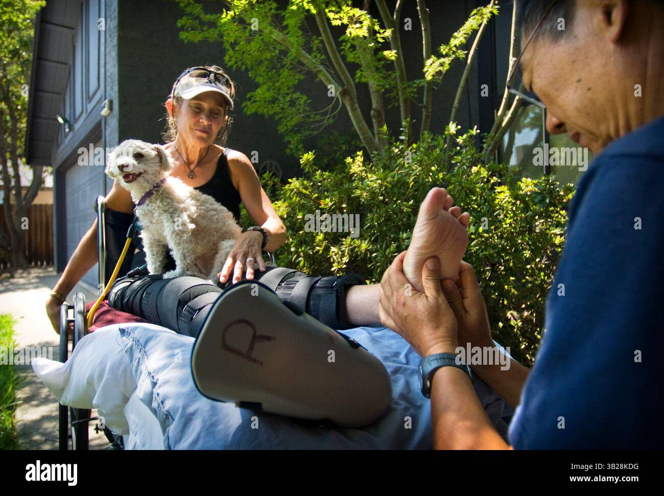 JUMP SECOND - Kelley Kalafatich gets her foot massaged and stretched by ...